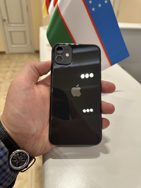 Iphone 11 64gb LLA sotiladi faqat naxd