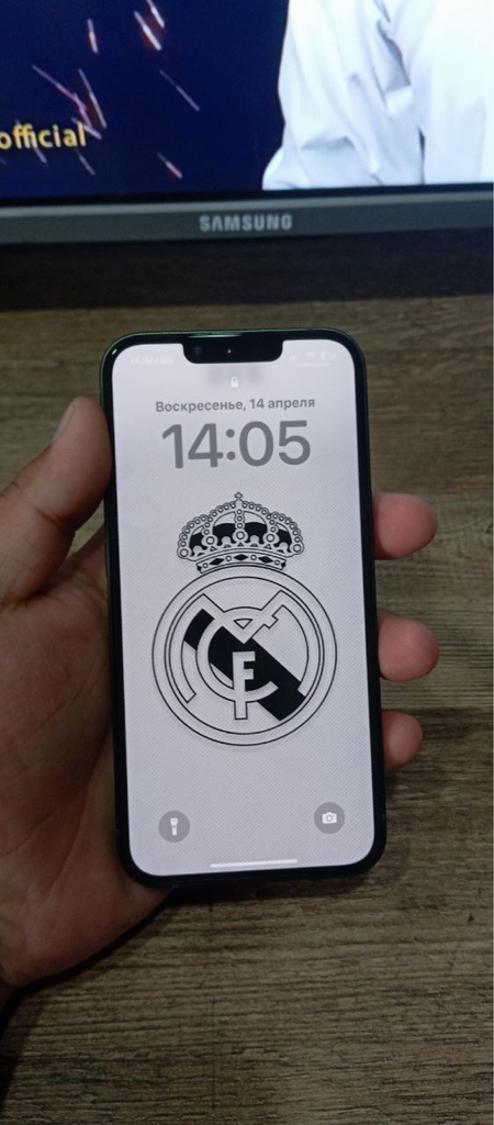 Telefon iPhone 13