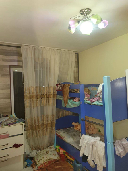 Продаётся 3х комнатная на 2-этаже кирпичный дом, 6м балкон ор: шарк1