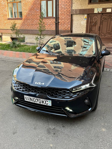 Kia K5 remno siniy