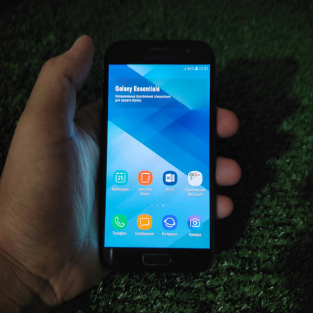 Samsung A3 17 sotiladi