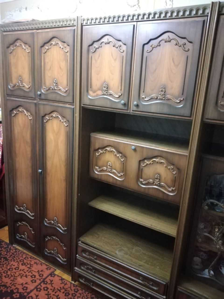 Стенка для гостиной. Mehmonxona uchun Stenka sotiladi.