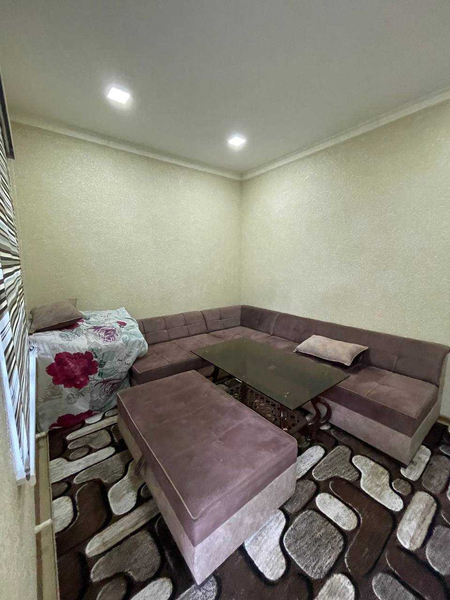 Hovli sotiladi. Продается коттедж