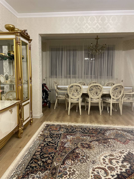 Продажа  Юнусабадский район Ц6 Банковский Дом