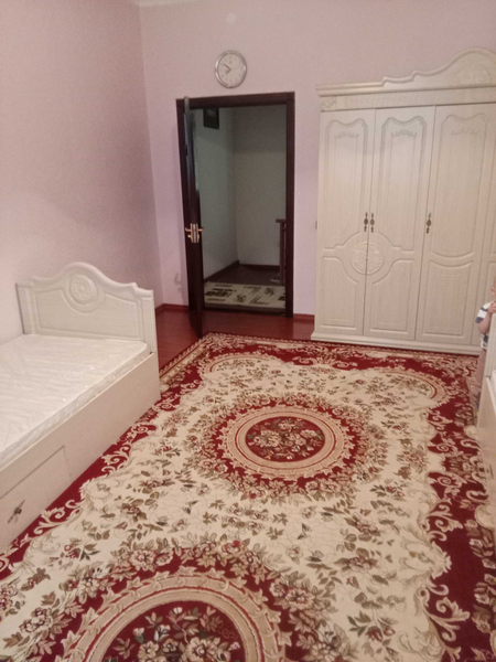 2ta QIZ ga 1 xonali kvartira