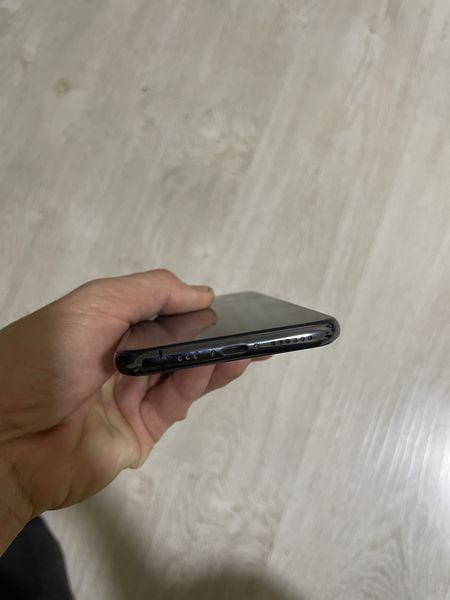 Iphone 11 pro. Rodnoy yomkost