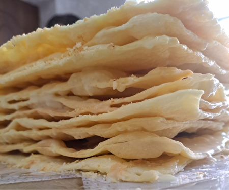 Qavatli somsa hamiri