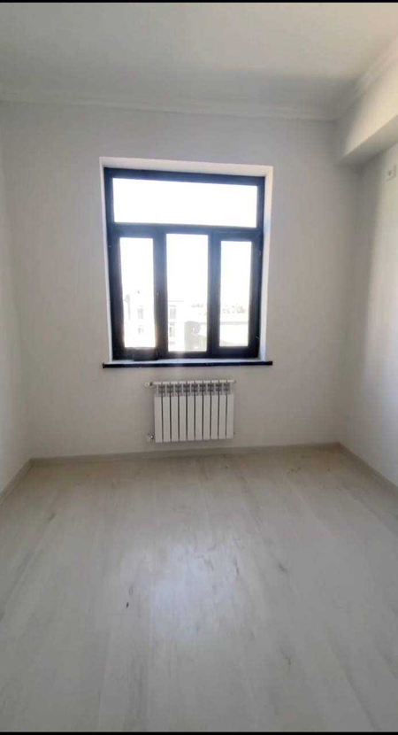 Карасу-4 ул.Дурмон Йули новостройка 2-комн 4/8 73 м² ремонт