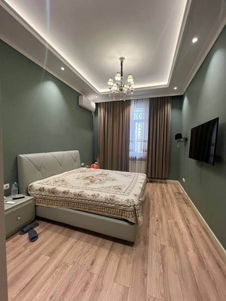 Хамза метро 4 ком 1500$