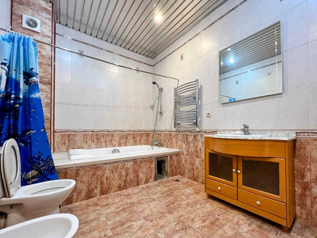 КНТ - Аренда 355м2 | Дархан - Akay City