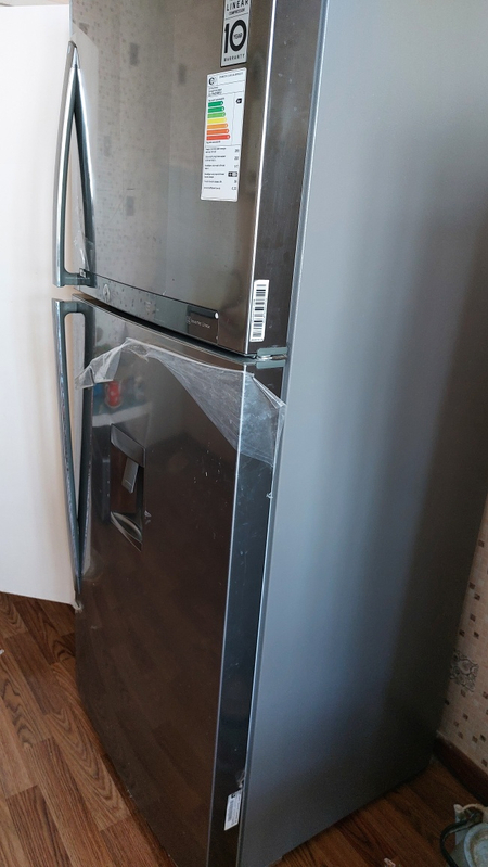 Продаётся холодильник LG