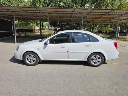 Срочно продам свой Lacetti Малые пробегом.