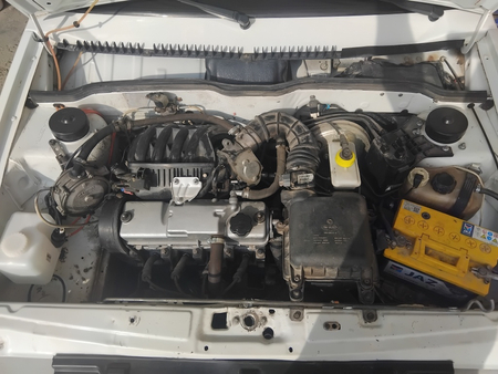 Lada 2114 sotiladi