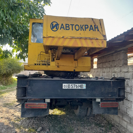 Автокран ивановец