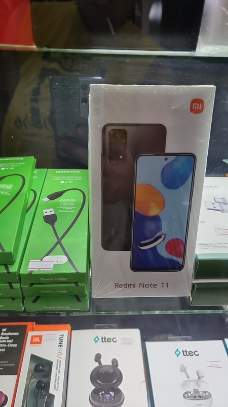 Redmi Note 11
6 на 128. Состояние хорошее. Слоты для 2 симкарт + для