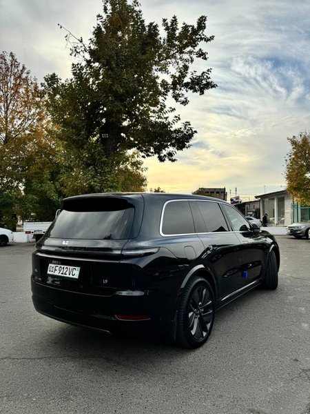 LI 9 pro 2023 yil 3500 km yurgan xolati zor