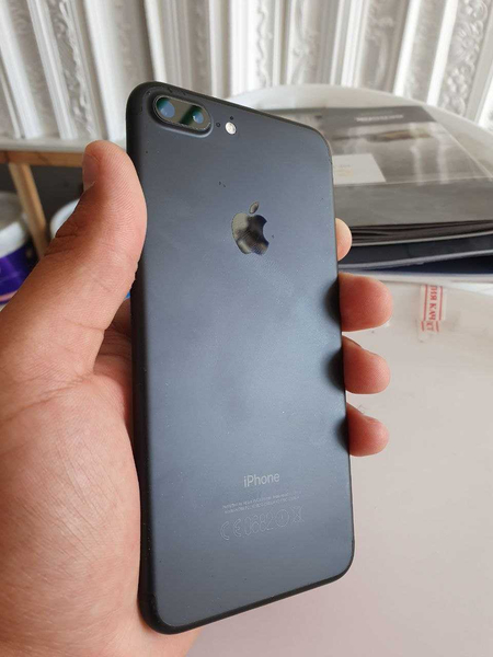 Iphone 7 plus  (128 Gb)
