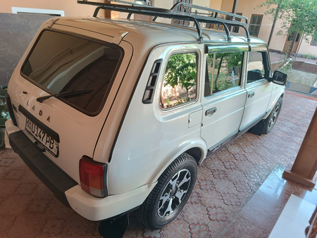 Нива URBAN 4x4 sotiladi