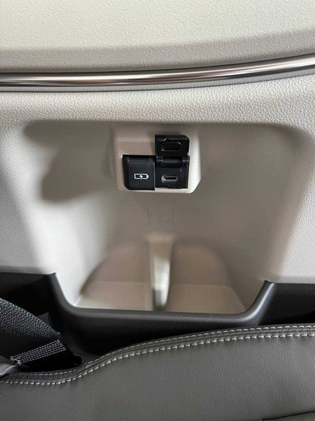 Toyota Hiace Tourister 3.5L 2023 13 местный