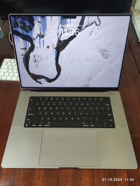 Macbook pro M1 pro 16inch 16/512