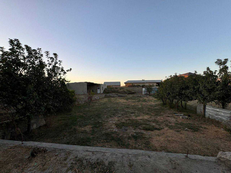 Tayyor 9 so’tiqli hovli sotiladi.