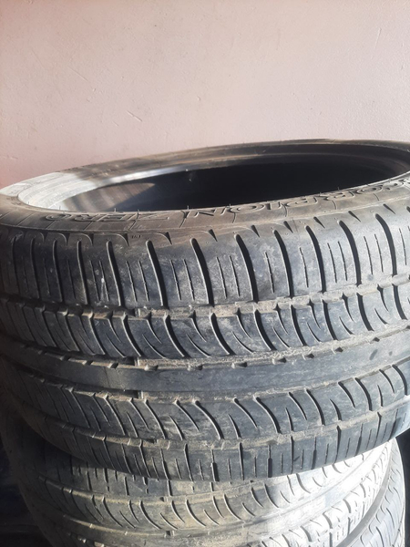 295/40 22R Pirelli Scarpion komplek