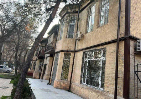 Нукусская проспект Амира Тимура 2/2/2 Высокопотолочка.