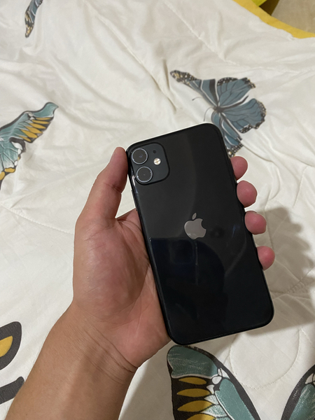 Iphone-11  rangi qora