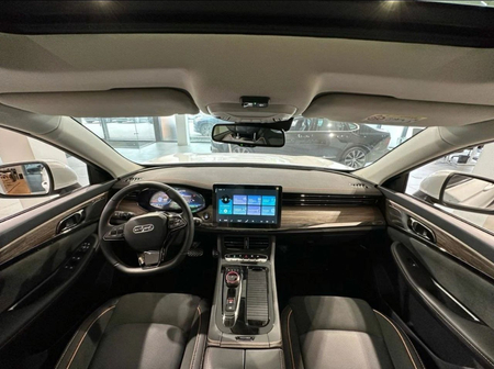 Skywell ET5  520km