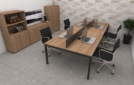 Stol loft peregavorniy