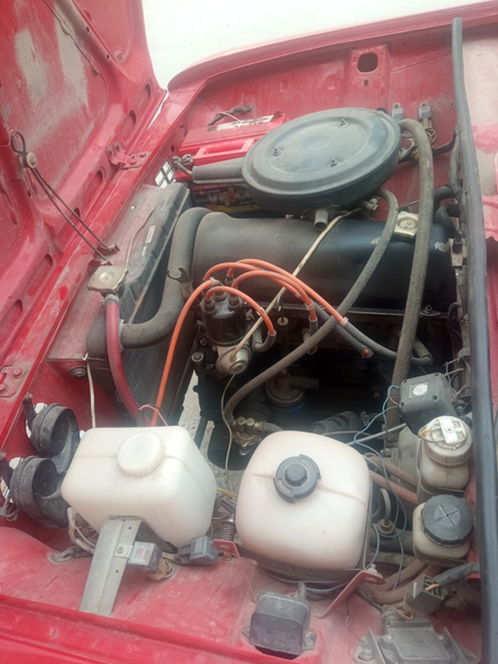 Vaz 21 011 sotiladi srochni