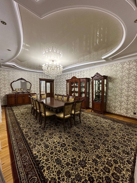 Продается Евро дом Ор-р: улица Амир Темур 480м2