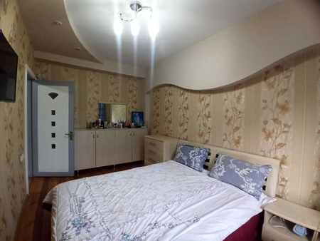 Продаётся квартиры 4/1/4 на Юнусабадском районе 4й- кв (J2258)