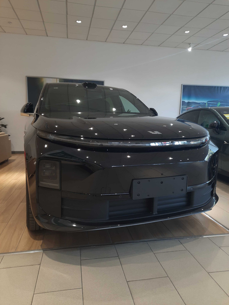 Lixiang L6 elektromobil