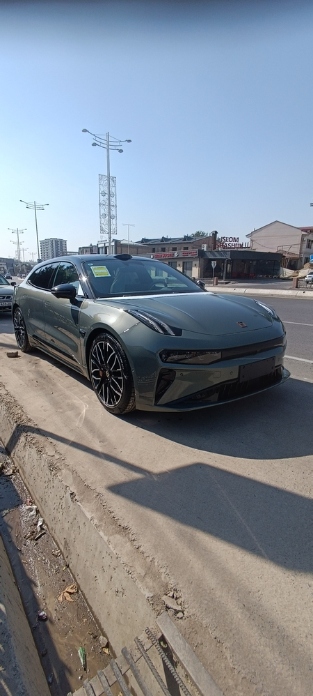 Zeekr 001 z sport
