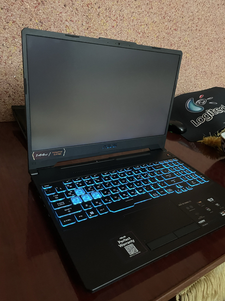 Notebook Asus i7 11 pakaleny