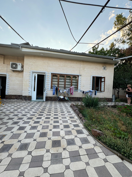 Срочно продается дом на 4 сотках на Дархане.