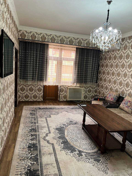 1х комнатная квартира на 4 этаже 47кв/м, в Самарканде