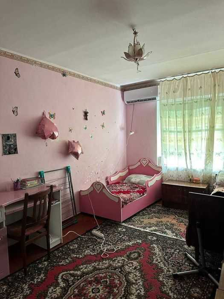 Продаётся 3х комнатная квартира.