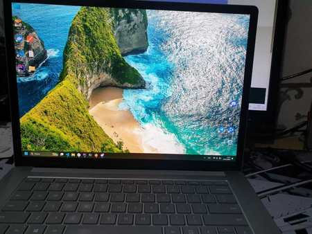 Microsoft Surface Laptop 3- 15inch  i7, 16 ГБ RAM, 256 ГБ SSD, Face ID