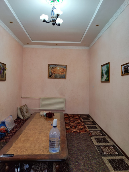 Hovli sotiladi Qarshi shahri Yangi obod mahalla, 6 sotix, 8 xona uy