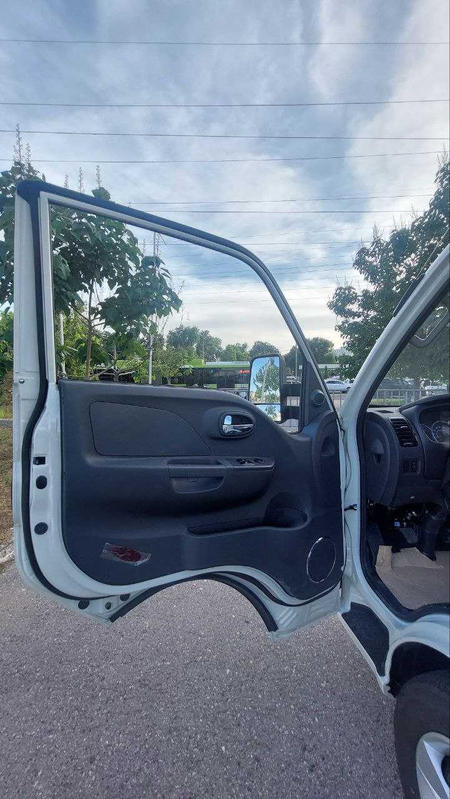 JAC X200 bortlik minigruzavik