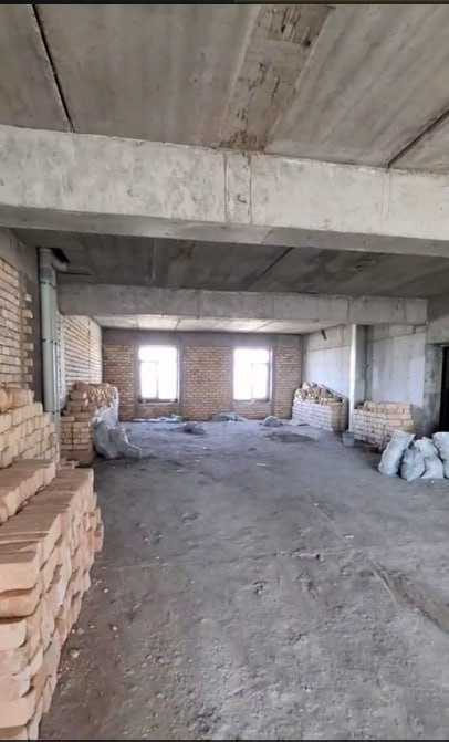 ПРОДАЕТСЯ 4/6/9 Себзар Ор.р: ТРЦ Ривиера 131,5м2 коробка