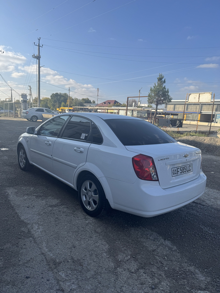 Chevrolet Jentra