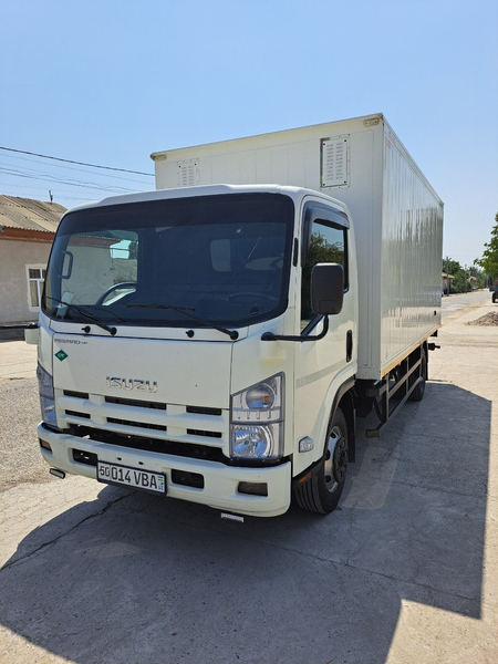 Isuzu CNG sotiladi