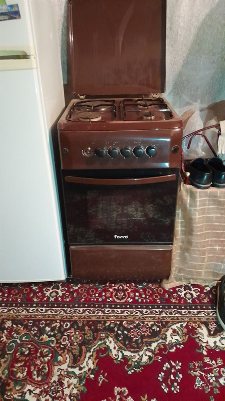 Gaz plita ferre.