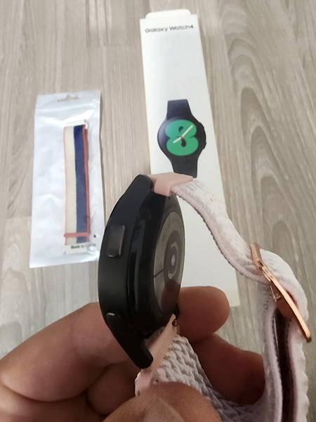 Продаётся Samsung Galaxy Watch 4 44mm полный комплект!