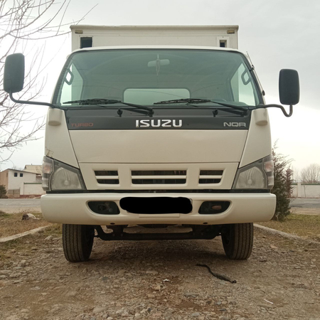 Isuzu sotiladi radnoy yangiday 198 ming yurigan 6 ta 100 talik gazi