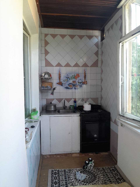 Срочно продается 2х комн. на 2 этаже Юнусабад  8квартал (м999)