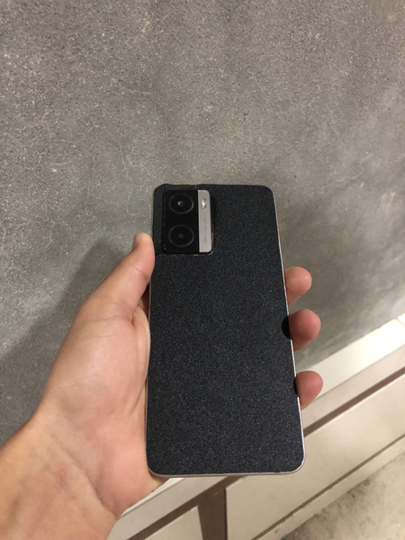 Oppo a77s srochna sotiladi